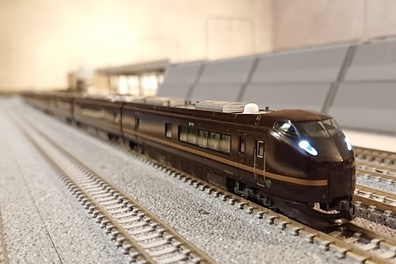 令和初のお召列車運転へ！特別車両E655-1を組み込んだE655系が試運転: Tom's Railway Blog